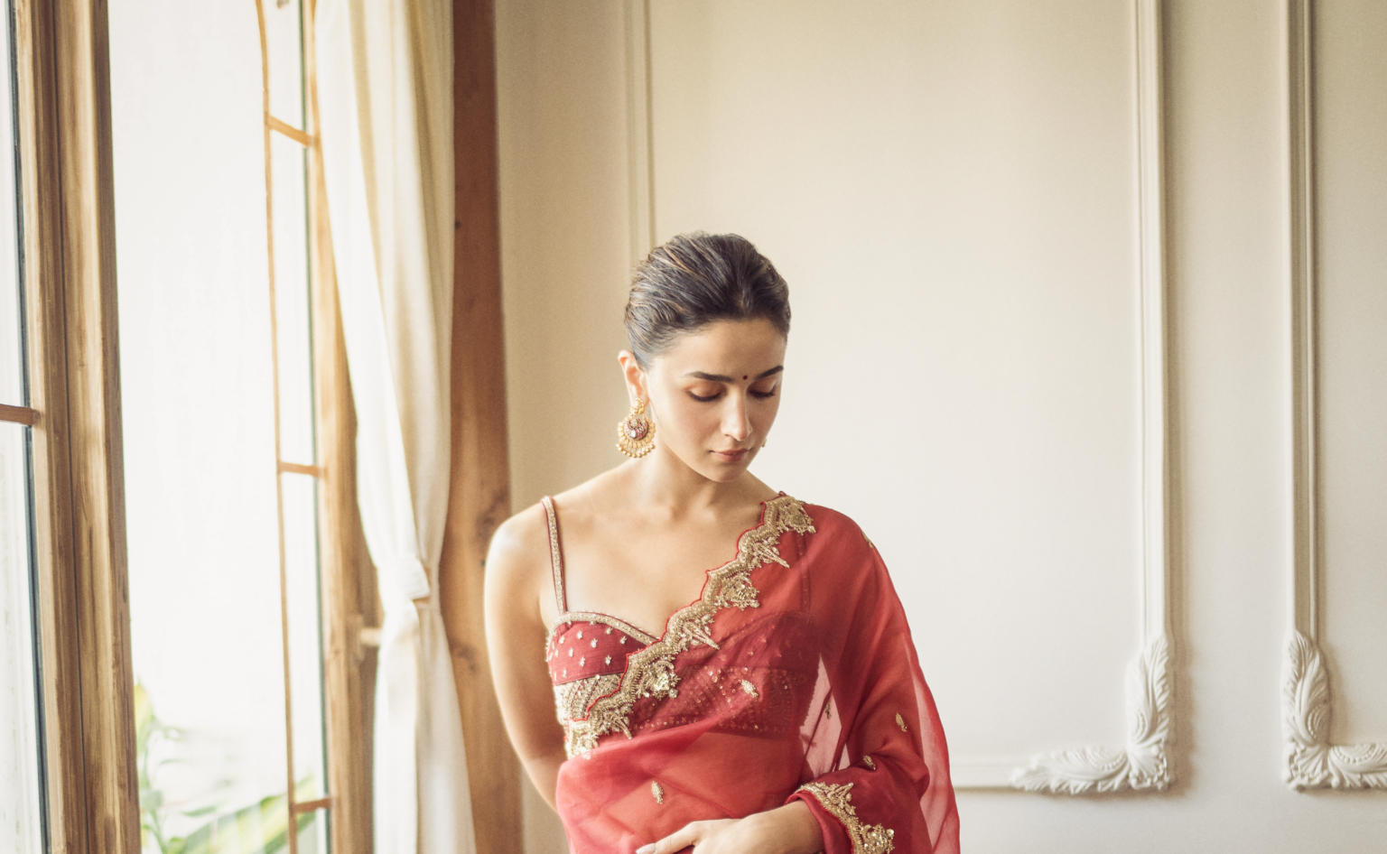 The Best Blouse Designs For Every Bridal Personality, According To 8 ...